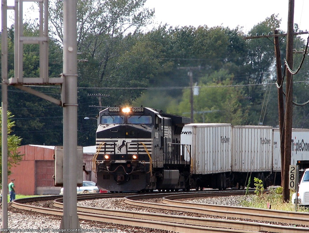 NS 9608 262L329.........NS 9608..................................62 Road Railers